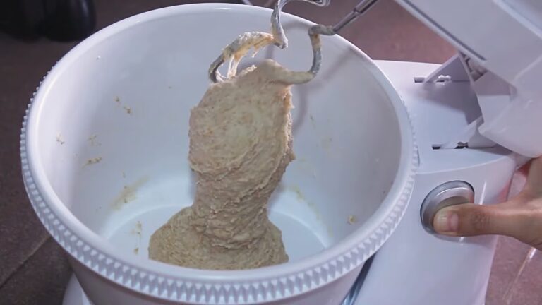 How to Make Bread Using a Dough Hook - The Ultimate Guide